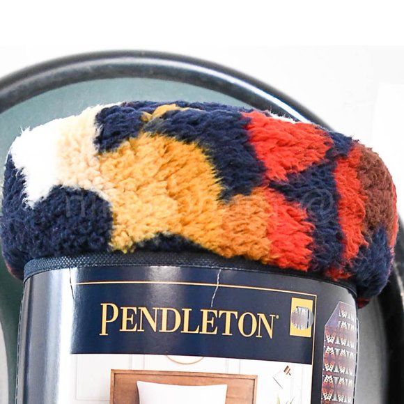 Pendleton | Bedding | Pendleton Sherpa Fleece Blanket In Legend Lake ...